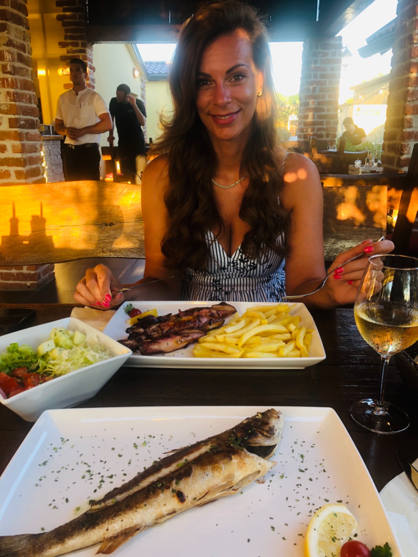 About us :: hallopaklenicka 7c